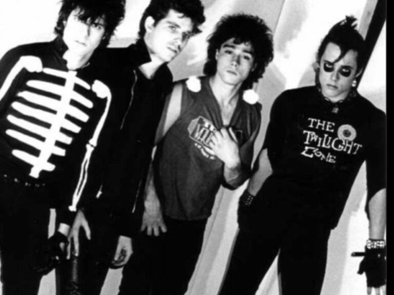 Conheça a história completa dos Misfits, banda que inventou o horror ...